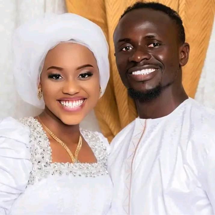 Le père de l'épouse de Sadio Mané prend la parole face aux critiques